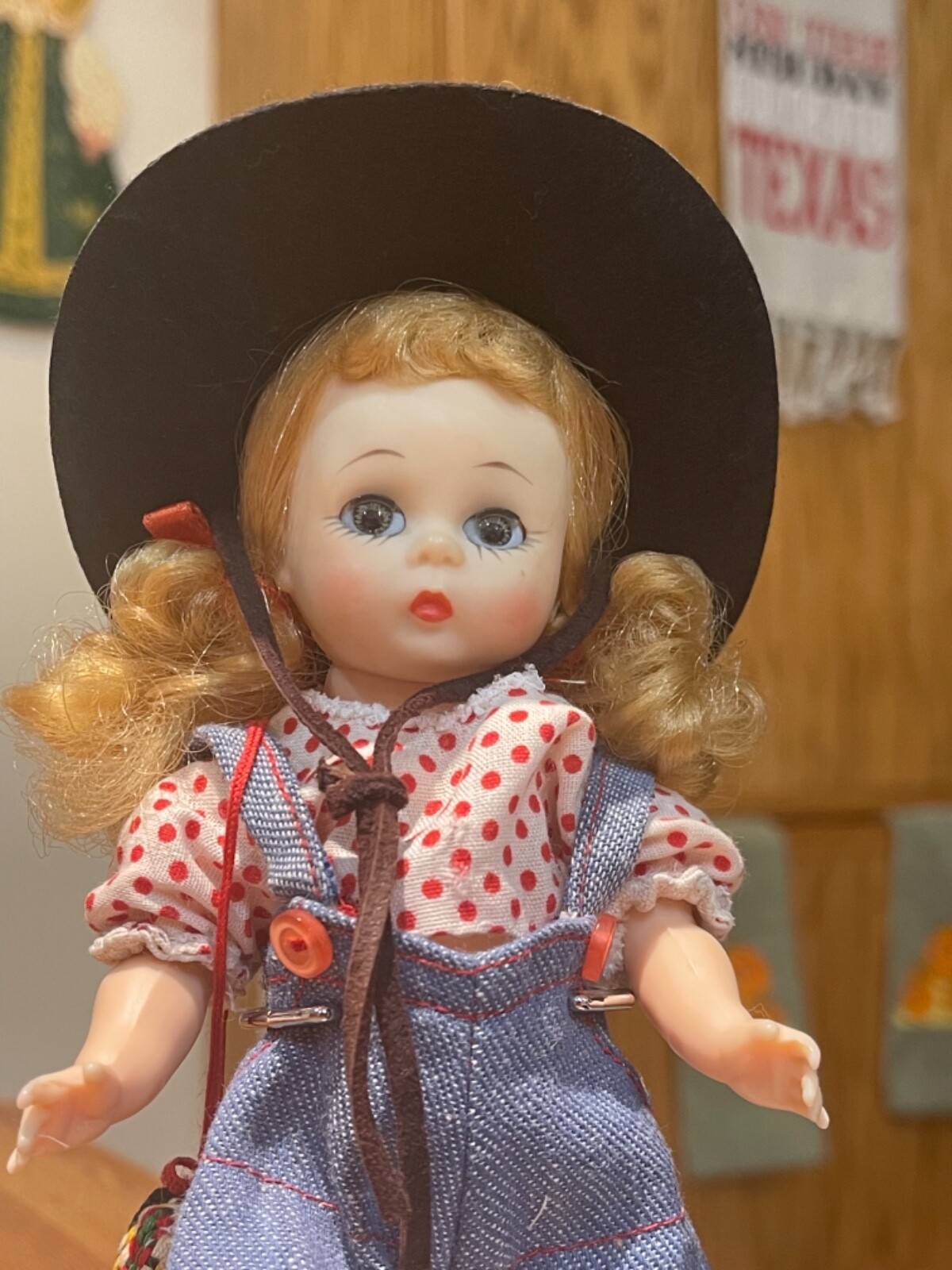 🔥 1960s Madame Alexander Wendy Bent Knee Cowgirl Strung Doll Hat Purse