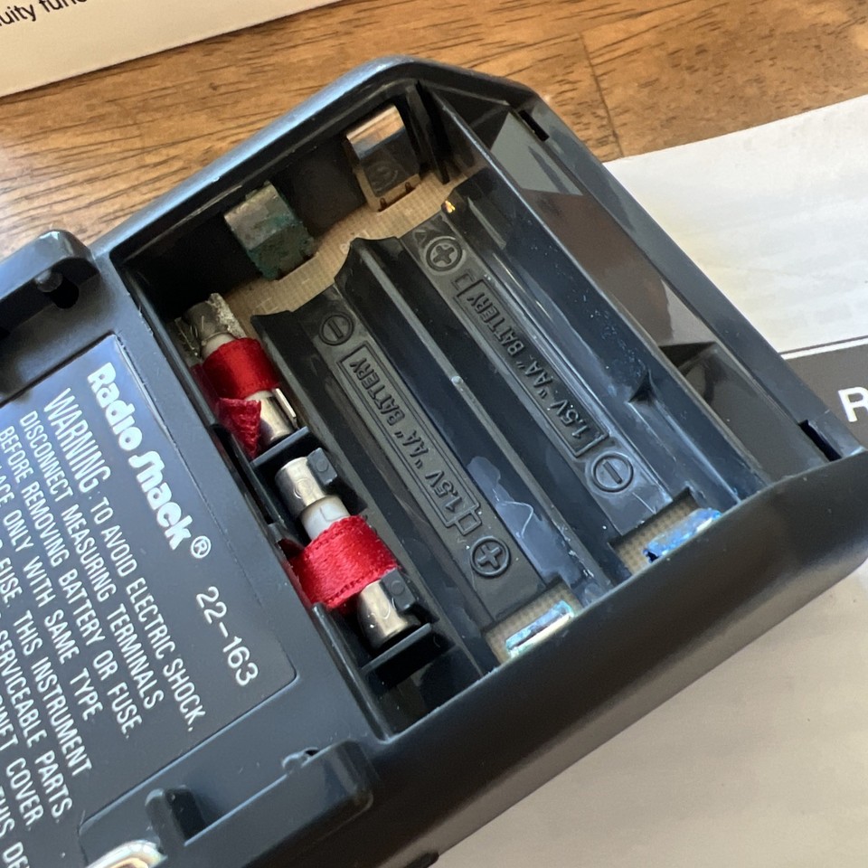 Radio Shack 22-163 Digital LCD Multimeter Auto-Ranging Meter No Leads W ...