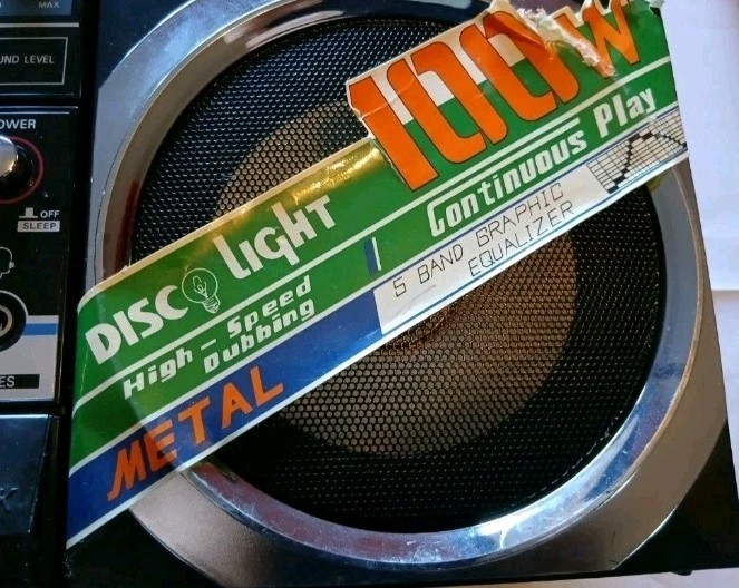 boombox Lasonic L30 un radioregistratore stereo vintage degli anni '80 ...