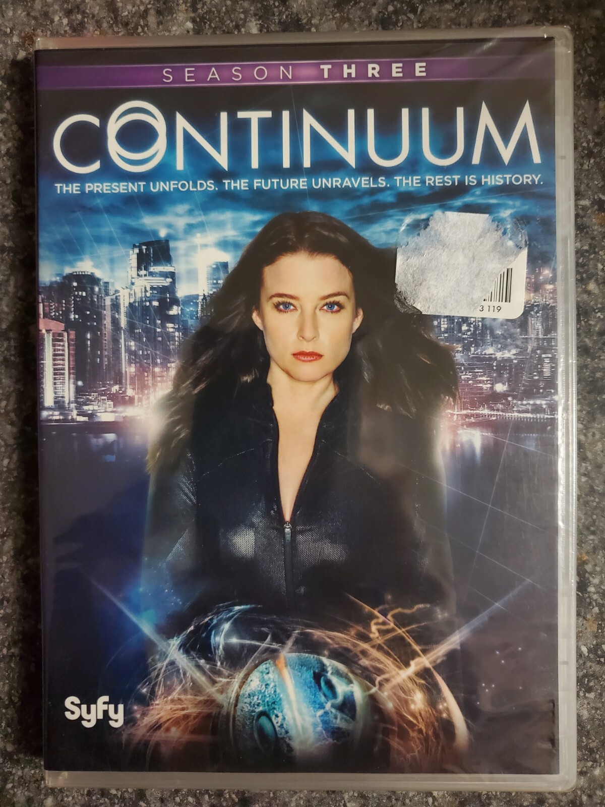 Continuum: Season 3 Three (DVD, 2014, 3-Disc Set) SYFY - FACTORY SEALED ...