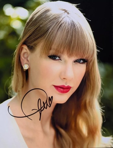 TAYLOR SWIFT SIGNED PHOTO AUTOGRAPH ERAS TOUR ORIGINAL SIGNATURE 8.5X11 ...