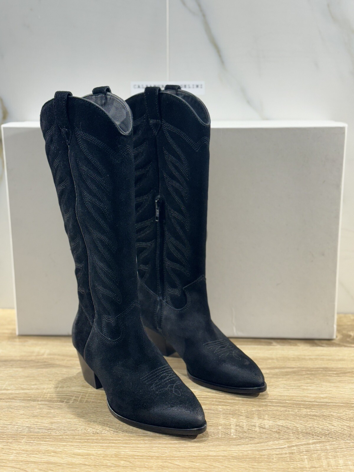 Ash Bottes Femme Heaven Texan Daim Noir Casual Texan Botte Ash Femme 36 ...
