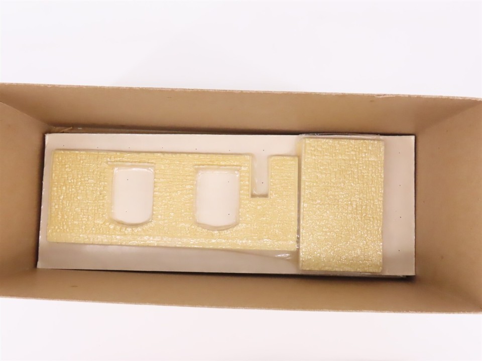 HO Scale Model Masterpieces Kit #119 2-Stall Stone Engine House w ...