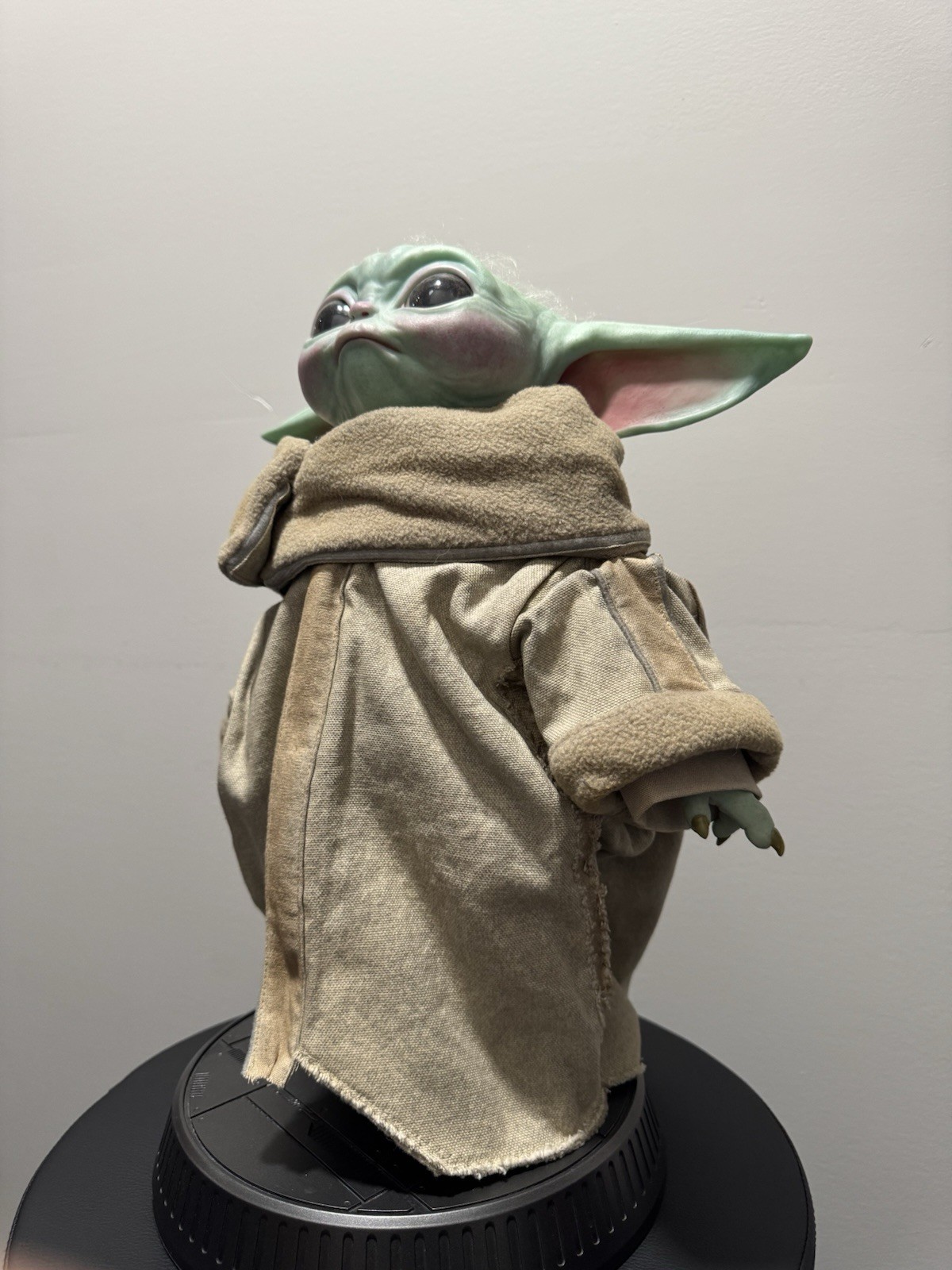 Star Wars The Mandalorian The Child Grogu Sideshow Statue Lifesize Open ...