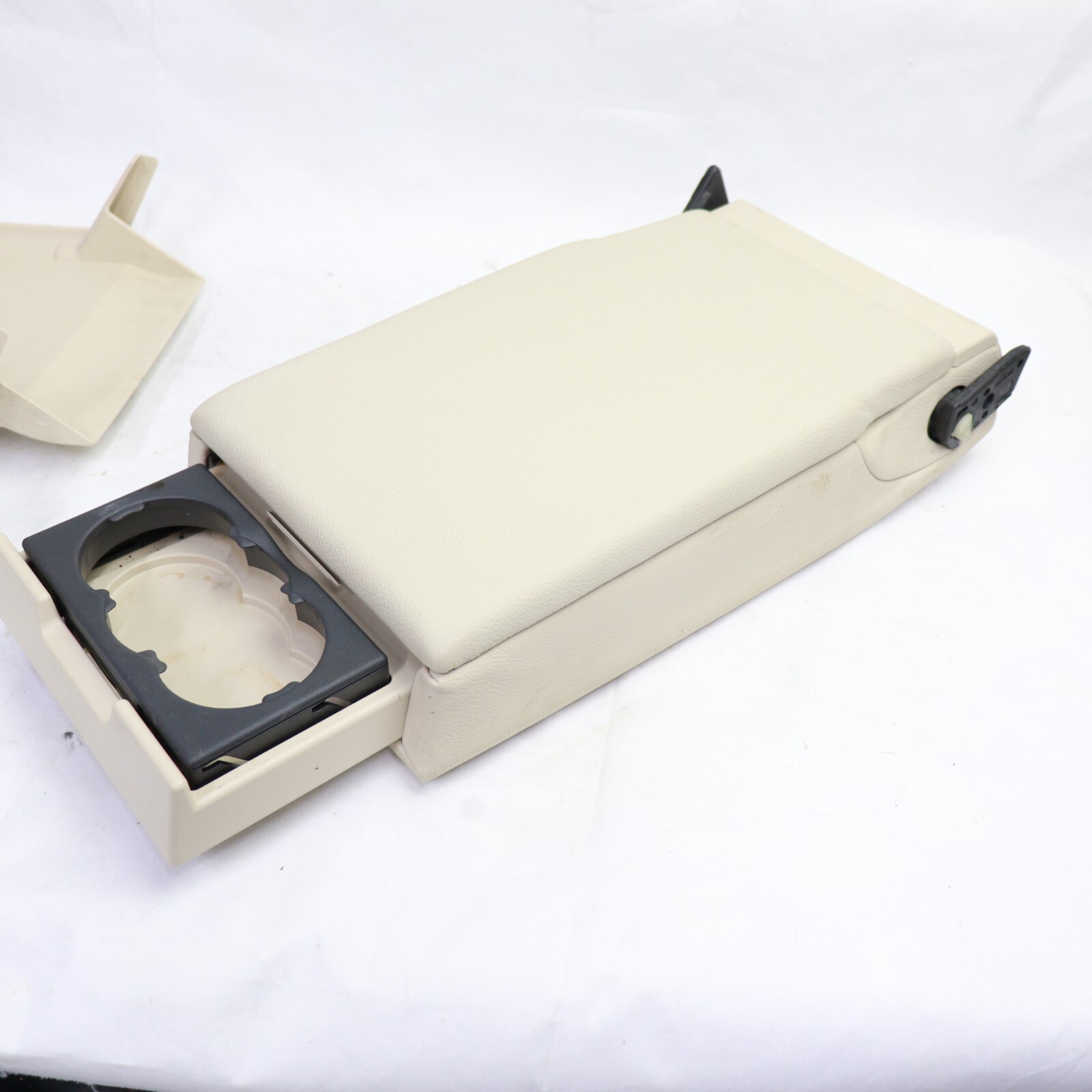 2006 MERCEDES E350 REAR CENTER SEAT FOLD DOWN Center Console OEM | eBay