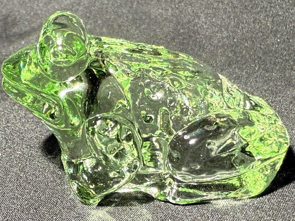 Green Vaseline uranium glass Jeremy Frog Toad candy container ...