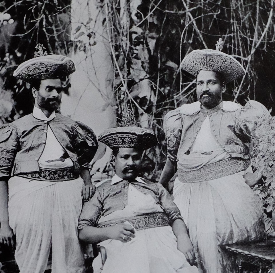 c1900 ANTIQUE CEYLON PRINT ~ KANDYAN CHIEFS ~ DESCENDANTS OF OLD ...