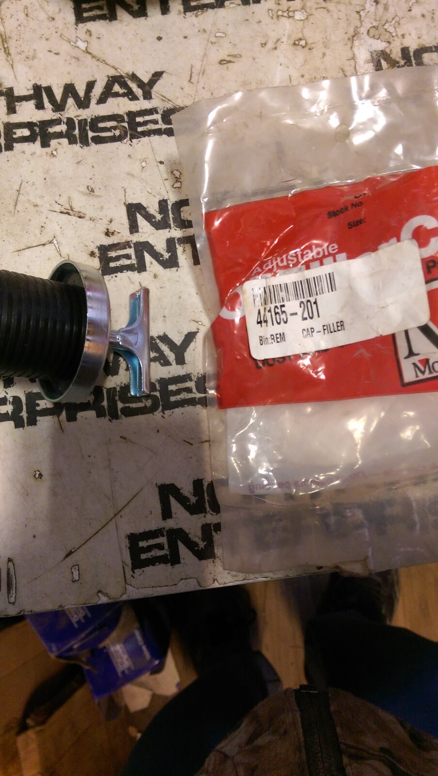 Peterbilt Oil Fill Cap 1-1/2" ID: 44165-201 | eBay