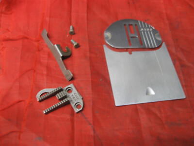 Singer Touch & Sew 628 Sewing Machine Needle Throat Bobbin Plate Feed ...