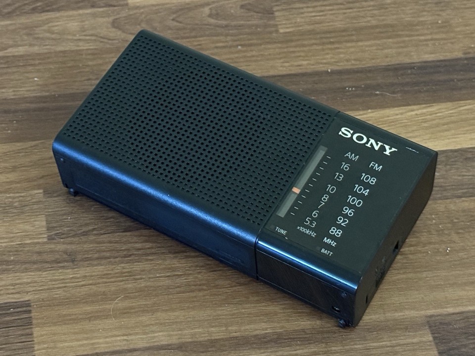Sony AM FM Portable Radio Model ICF-P36 Works... Scratchy Volume ...