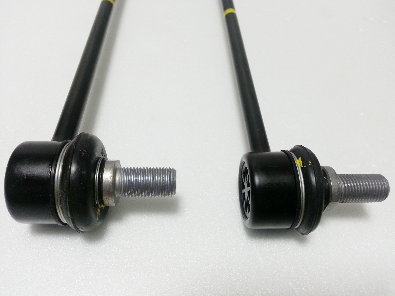 Front Link Stabilizer Bar 2PC For Hyundai Elantra GT i30 2013-2014 ...