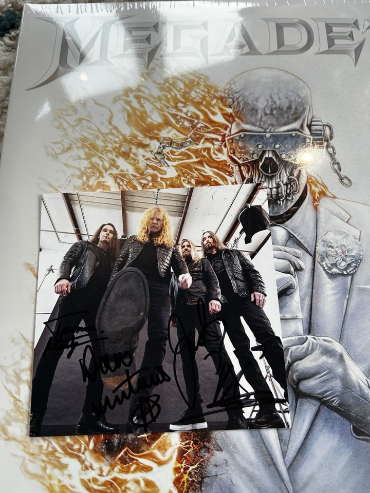 Megadeth - Megadeth 'Ghostly' Red & Blue Vinyl LP & Signed Art Card ...