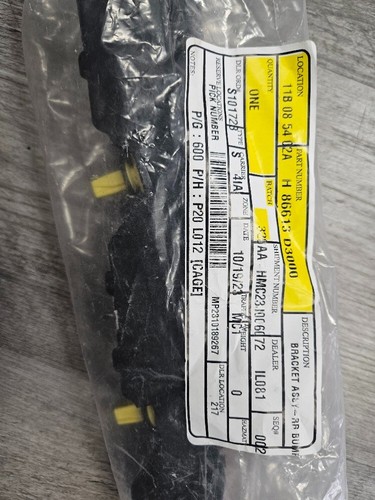 REAR Bumper Bracket Retainer Left DRIVER 86613D3000 Hyundai Tucson 2016 ...