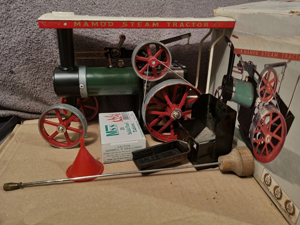 Mamod Steam Engine with box please study photos for accurate ...