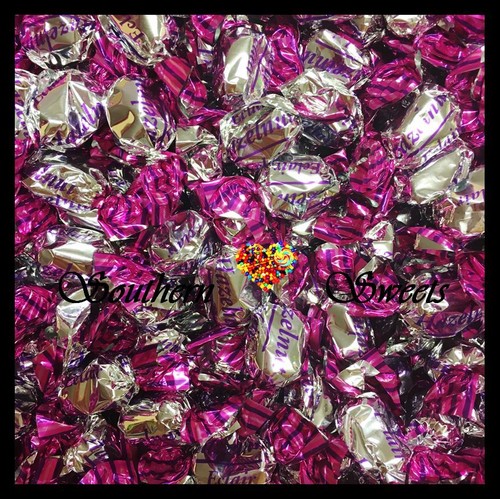 PINK AND SILVER LOLLIES SHINY WRAPPED ECLAIRS HAZELNUT FLAVOUR 1KG BULK ...