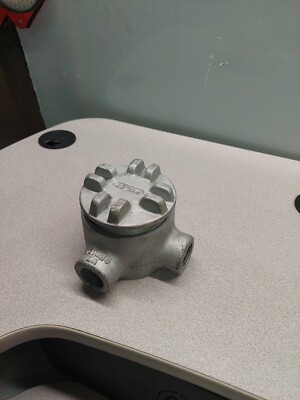 PYLET VT-2203 LR EXPLOSION PROOF CONDULET BODY WITH VT-1003 LID. NEW ...