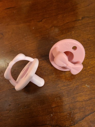 Itzy Ritzy Sweetie Soother Pacifier Set of 2 - Silicone Newborn ...