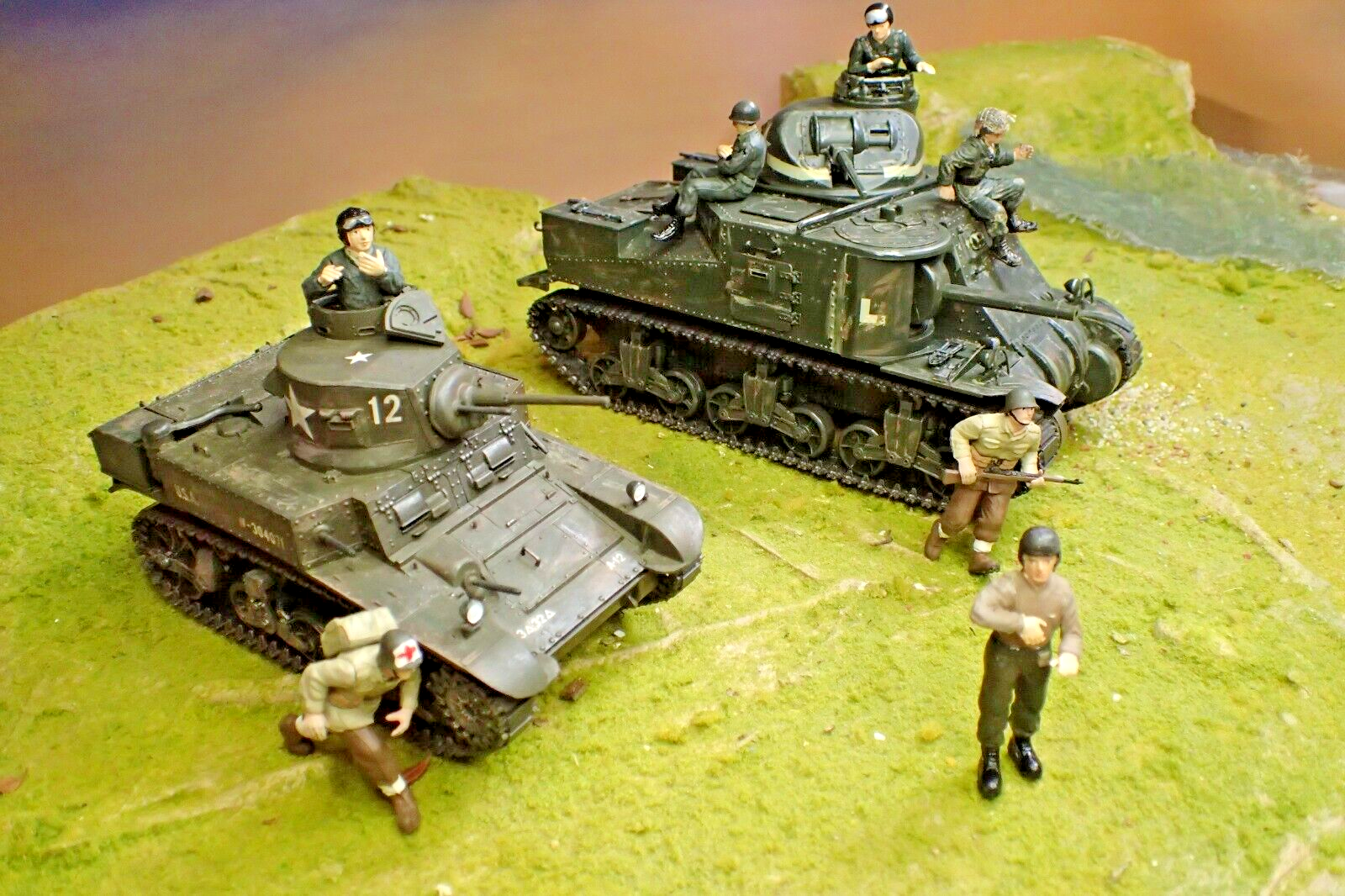 Built Painted Tamiya 1/35 U.S. Lee tank, light tanks & infantry lot | eBay