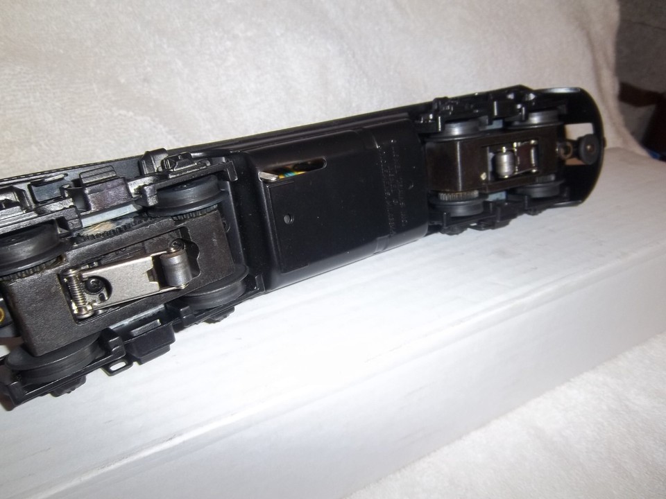 LIONEL " MODERN " F 3 A UNIT HORN CHASSIS | eBay
