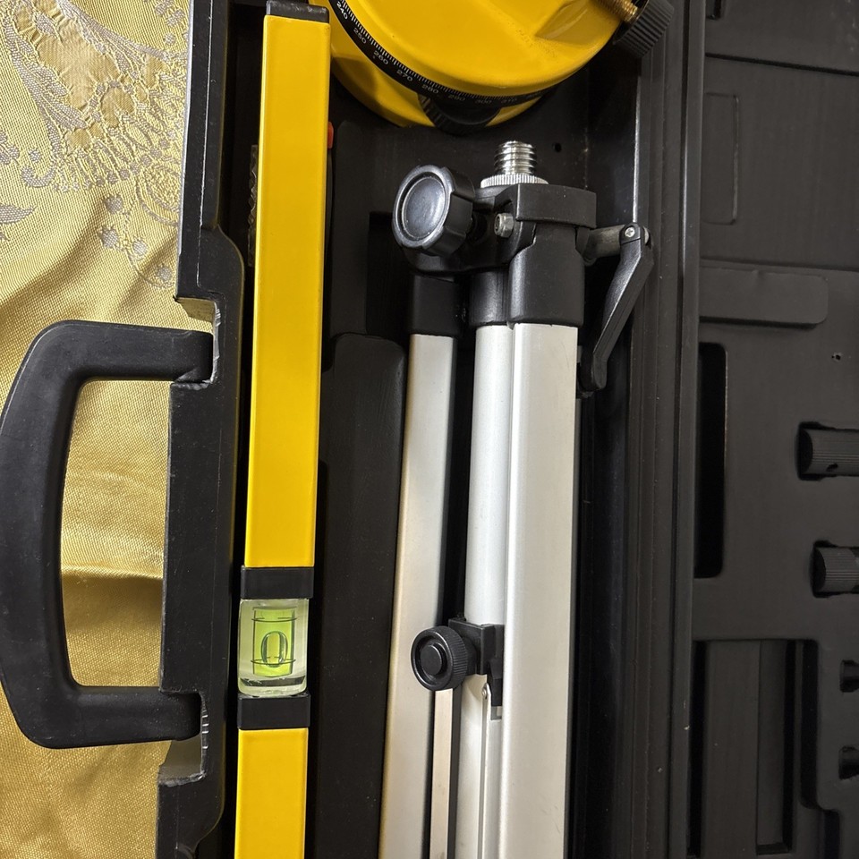 Laser Level Professional Leveling Instrument Kit With Tripod & Carrying ...