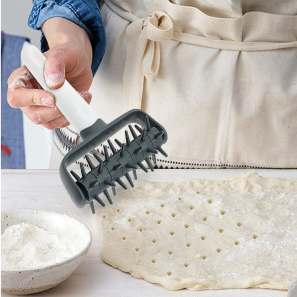 Food Grade Dough Puncher Plastic Pizza Docker Roller Kitchen Baking ...