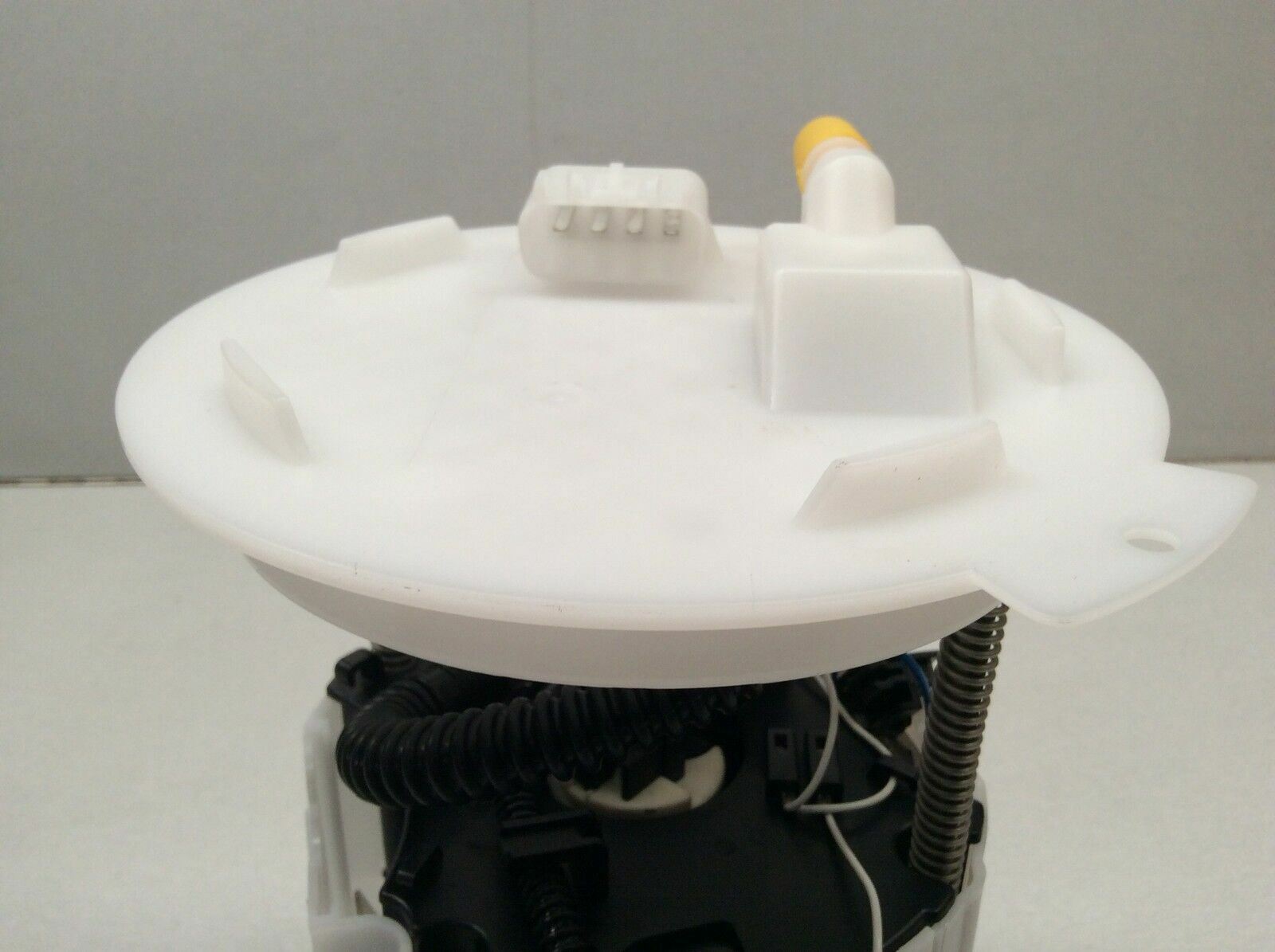 GENUINE QUALITY HOLDEN COMMODORE VE FUEL PUMP 13592334. 13592319 ...
