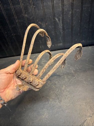 Vintage 5 Tine Prong Garden Cultivator Hoe Rake Claw Implement Farm ...
