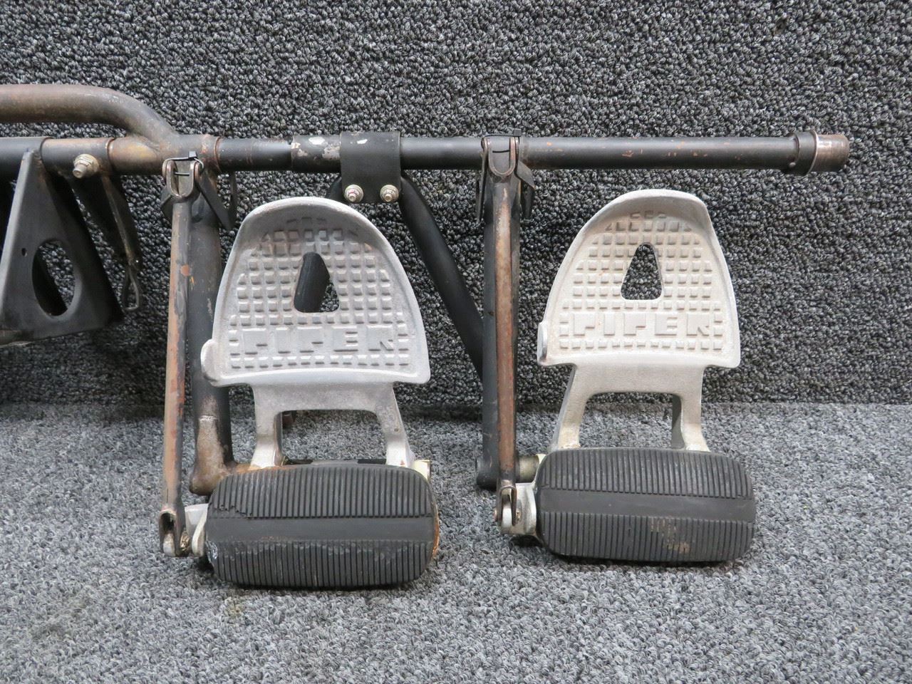 63459-019 / 63485 Piper PA28-151 Toe Brake Rudder Pedal Assy (CORE) | eBay