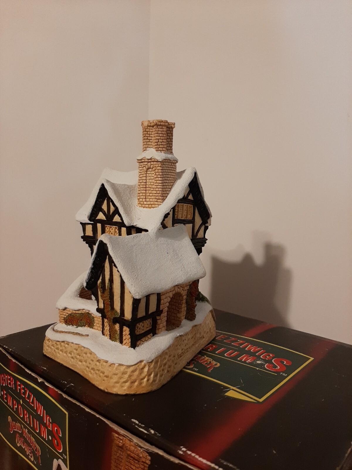 David Winter "Mister Fezziwig's Emporium" 1990 Certificate of ...