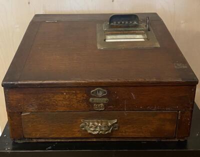 Cash Register, Adding Machines - National Cash Register Ncr Model