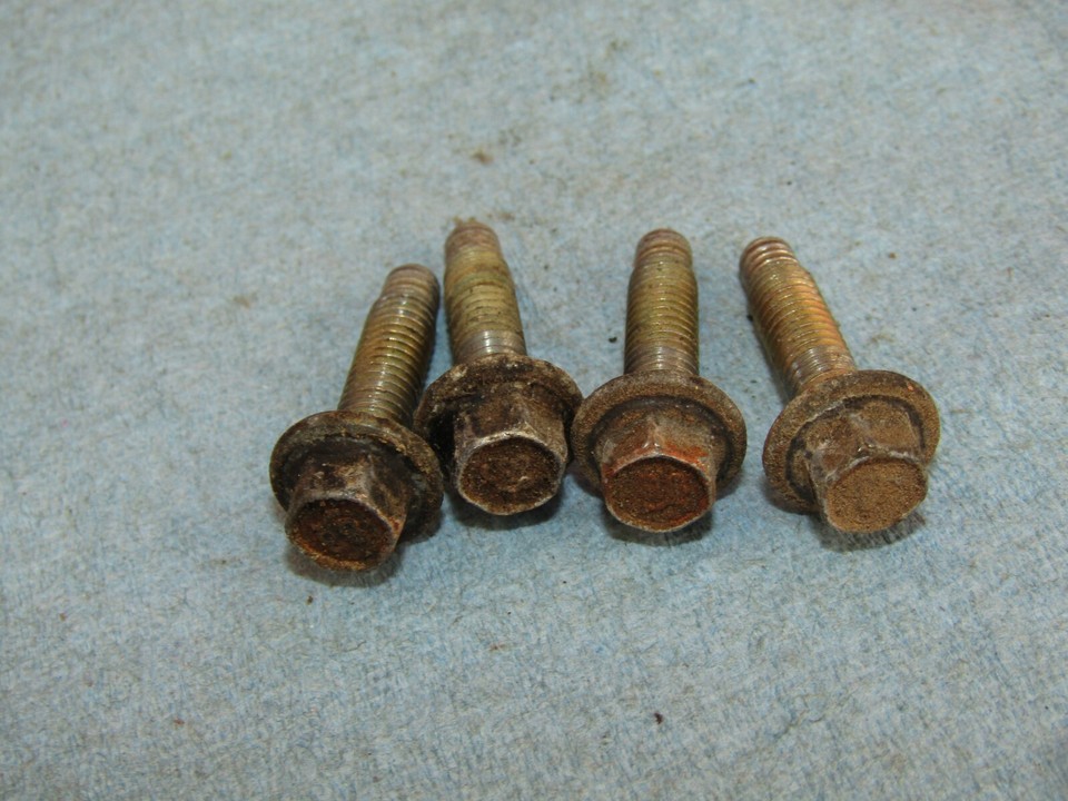 2001-2004 Mazda Tribute Escape 3.0L OEM fuel rail bolt set 01 02 03 04 ...
