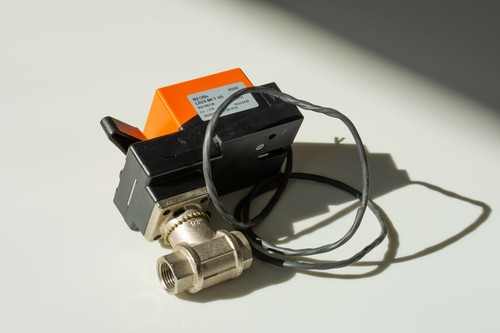 Belimo LR24-MFT US 1/2" B212B+, 24 VAC, 2-10 VDC input, Cv=3.0, 6-m ...