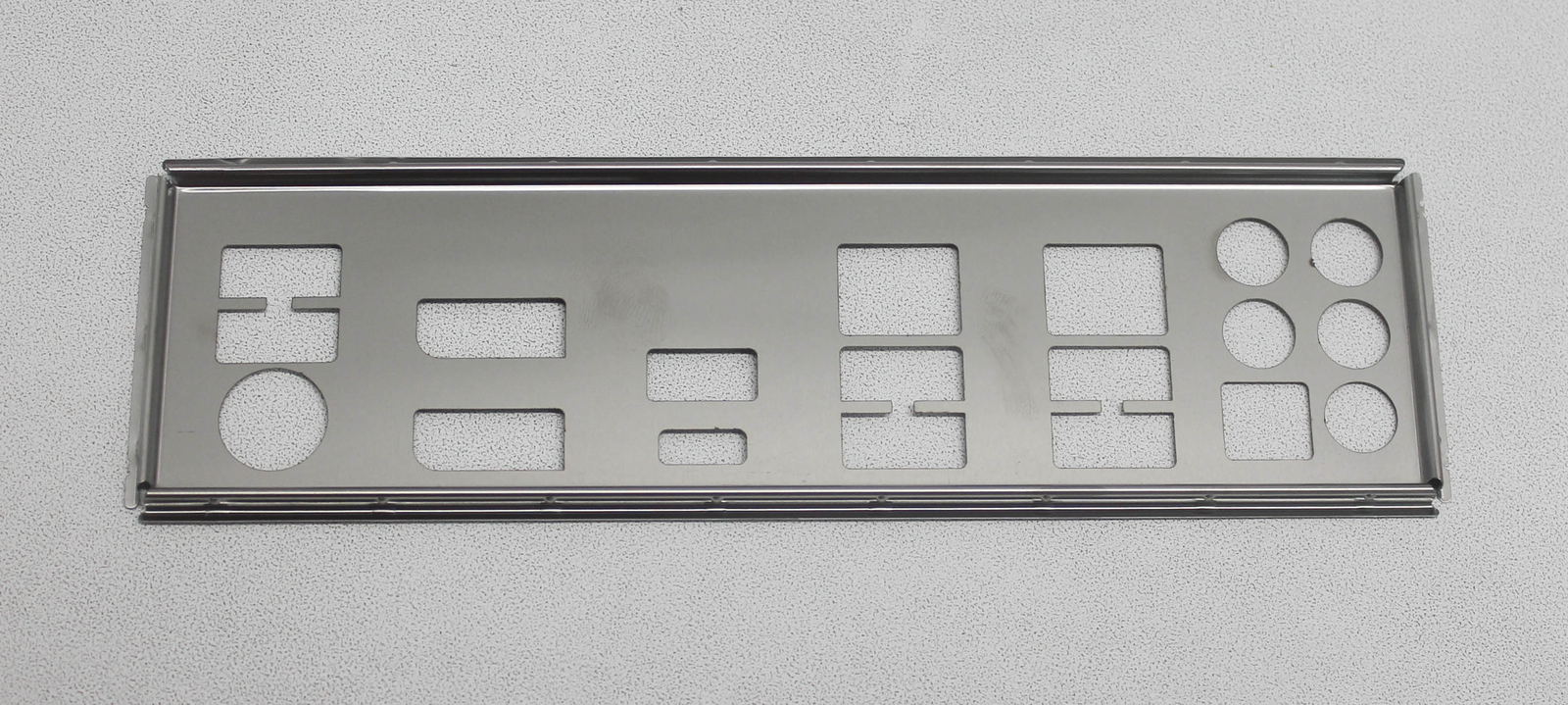 IOSHIELD-B07MDBQQM2 Gigabyte Io Shield C246-Wu4 Half Height "GRADE A ...