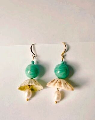Ballerina amazonite beads and freshwater Pearl on Tulum shells earrings ...