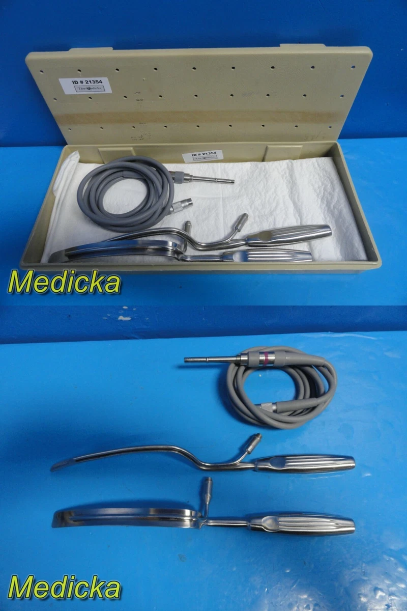Lighted Retractors Manufacturers | Shelly Lighting