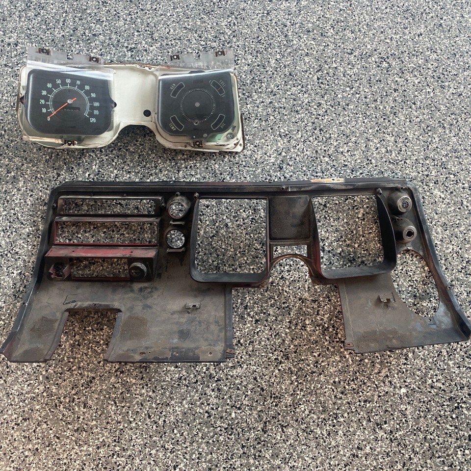 1968 Chevelle SS OEM Gauge Cluster Dash Panel Tach Dial Tachometer ...