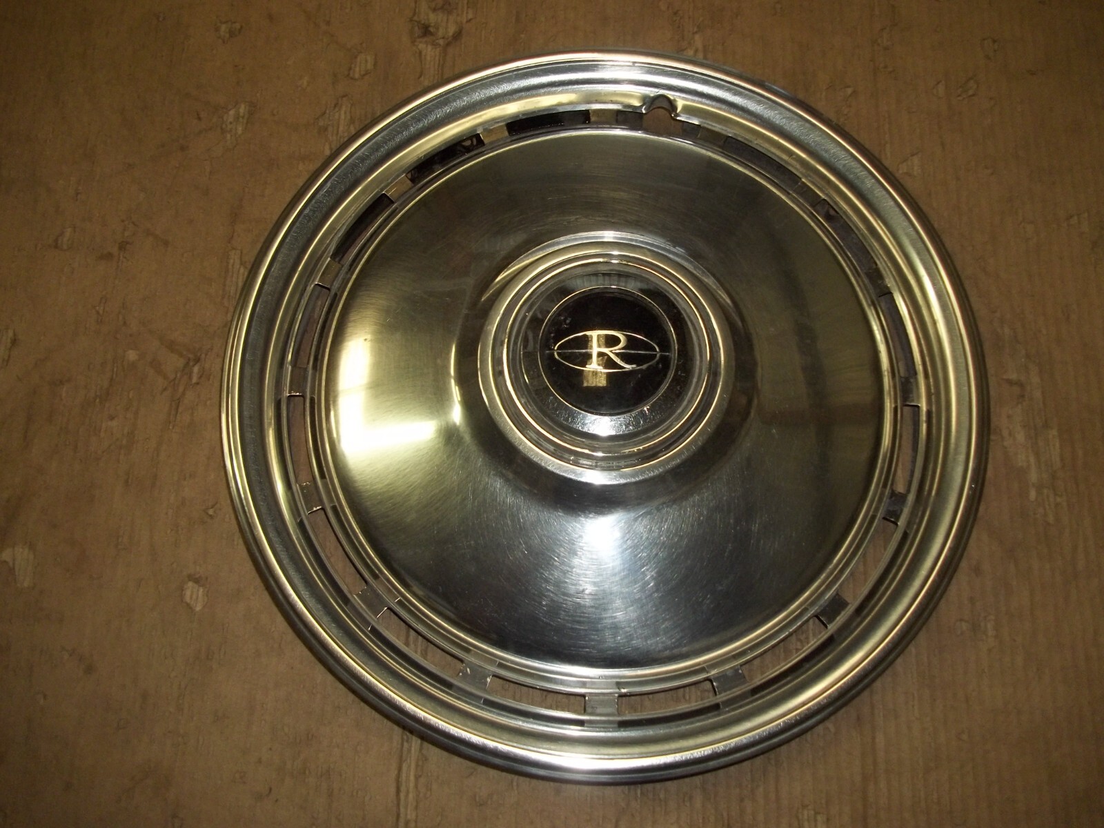 79 80 81 82 83 85 Buick Riviera Hubcap Rim Wheel Cover Hub Cap 15" OEM ...
