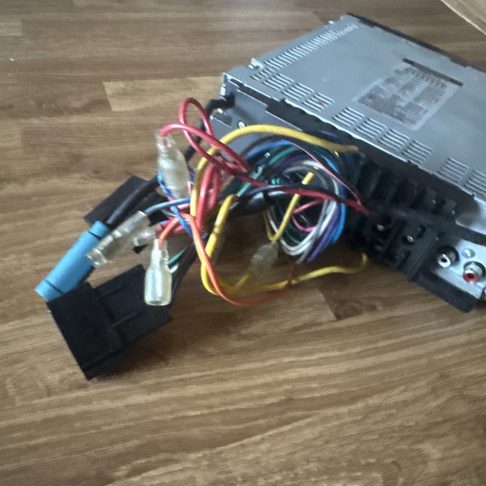 ALPINE CDE 9850Ri FM MW LW CAR STEREO RADIO CD PLAYER MP3 WMA RDS MAX ...