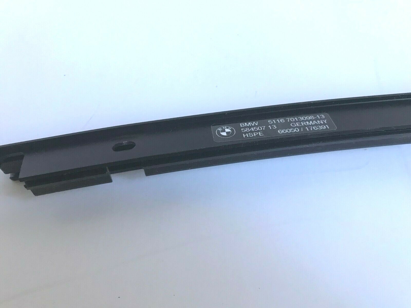 2002 - 2008 BMW 745i 750i E65 E66 750Li 760 Right Rear Door Guide Strip ...