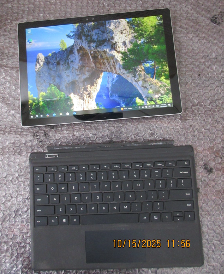 Microsoft Surface Pro 4 1724 i7-6650U @ 2.20GHz 16GB RAM 256GB SSD ...