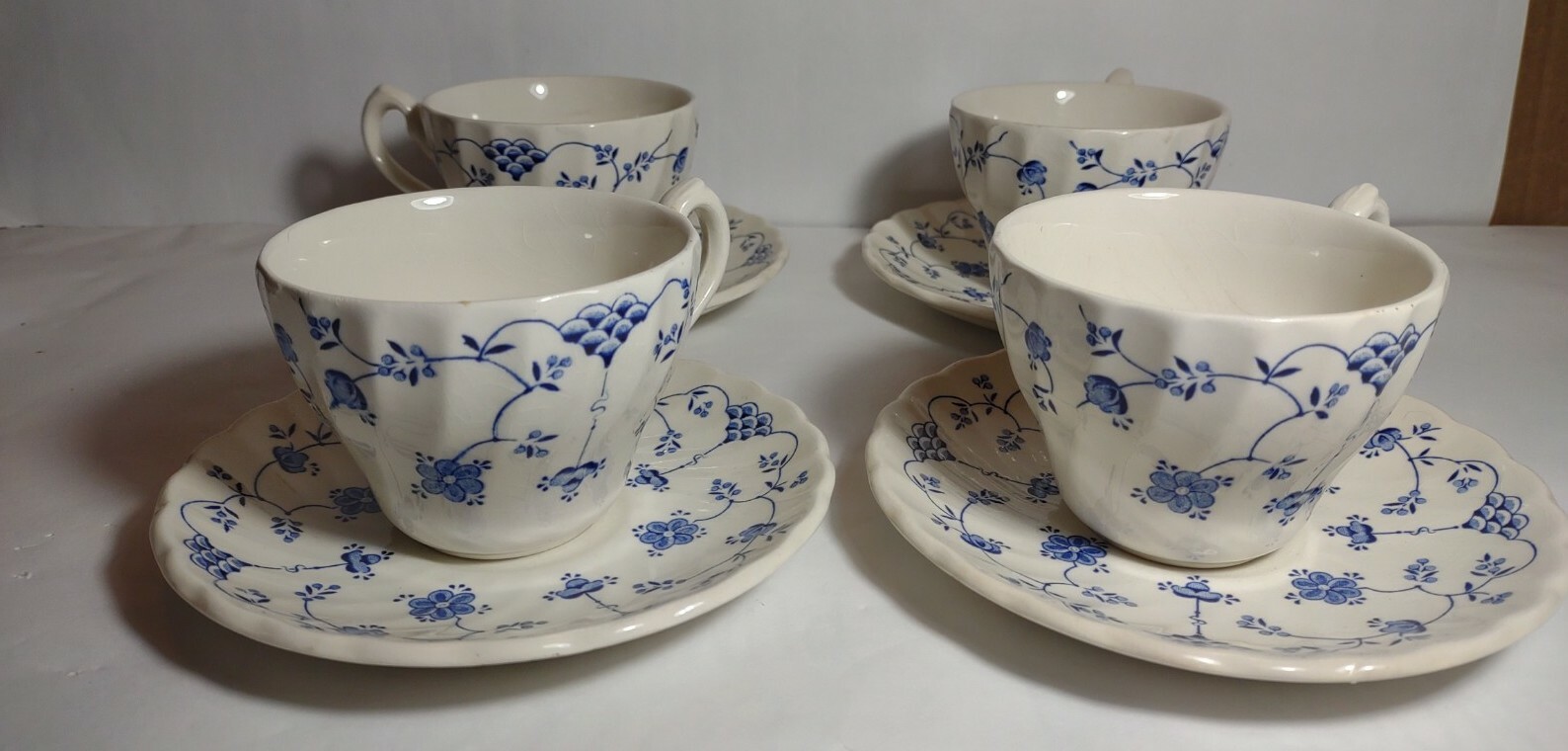 4 Myott Finlandia Blue White Fluted Tea Cup And Saucer Made In England ...