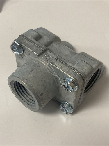 Paccar Normal Flow Fuel Return Splitter 1/2" Ports 2252-1D | Genuine