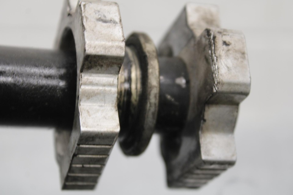 07-11 KTM 990 SUPER DUKE REAR AXLE BACK WHEEL RIM PIVOT BOLT AXEL BB578 ...