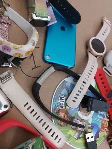 Tech Lot 40+ items Apple Fitbit iPod Xbox Games iPods and More ...