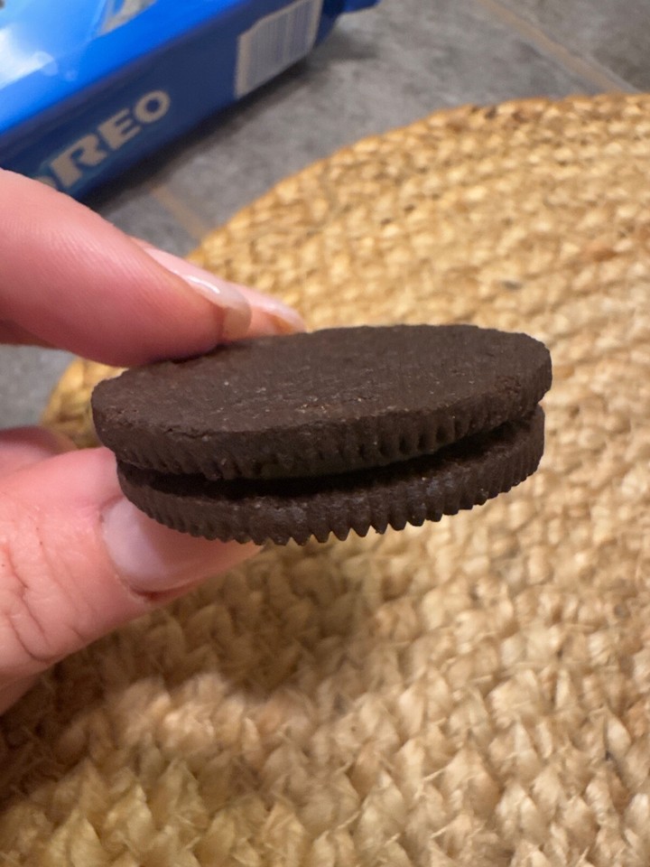 2025 Oreo Factory DEFECT One Side Flipped RARE!! Cookie | eBay