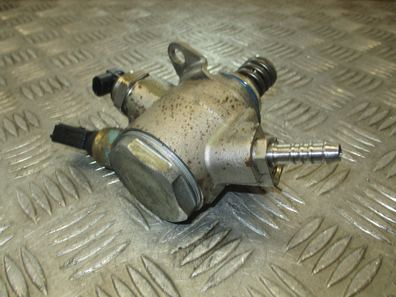 2012 Audi S5 3.0 TFSi CGW. High Pressure Fuel Pump 06E906051K ...