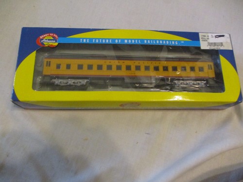 ATHEARN 78776 UNION PACIFIC HEAVYWEIGHT CLEARSTORY COACH | eBay