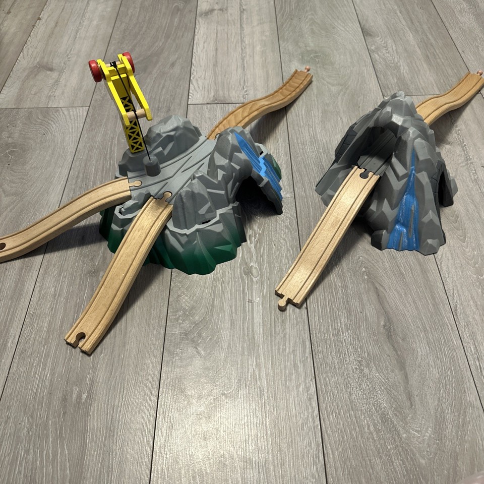 WOODEN TRAIN TRACK MOUNTAIN TUNNEL & CRANE John Lewis Thomas Brio train ...