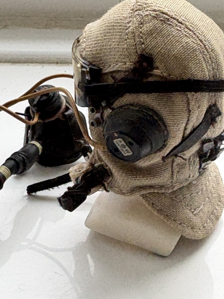 Dragon Action Man British ww2 fighter pilot helmet spitfire 1/6 | eBay