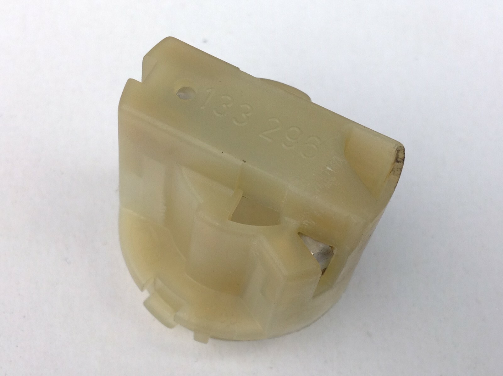 MERCEDES SLK R171 BMW E30 E32 E34 E38 E61 REAR LIGHT BULB HOLDER SOCKET ...